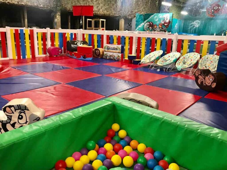 Castaway Cove - The Worlds of Castaway Play